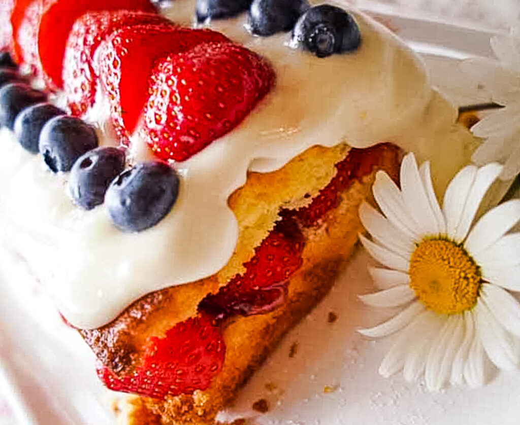 Super Easy Summer Berry Sponge Cake - Larder Love