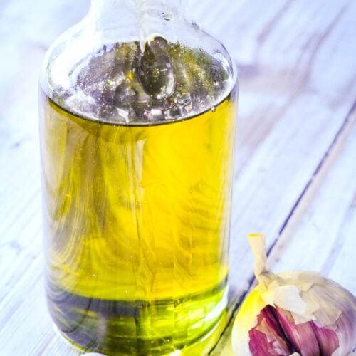 How To Make Your Own Homemade Garlic Oil - Larder Love
