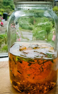 Scotch Mist Liqueur (Homemade Drambuie) - Larder Love