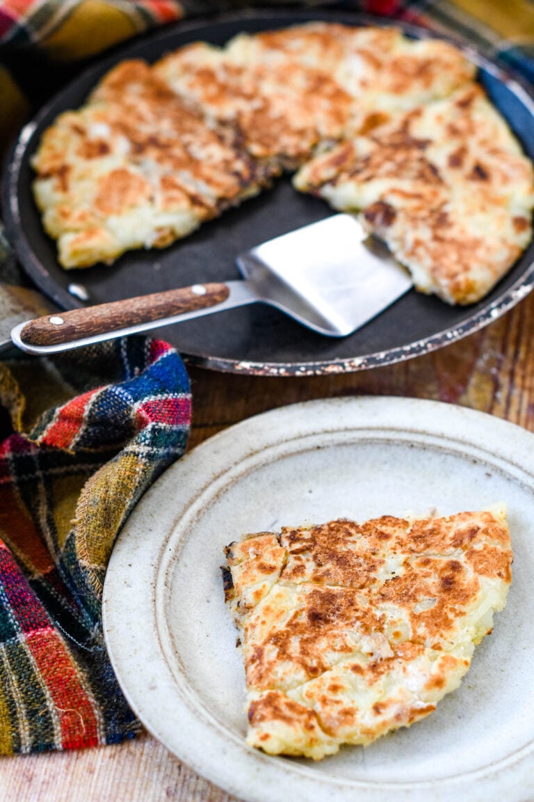 Easy Traditional Scottish Potato Scones/Tattie Scones(+Video!) - Larder ...