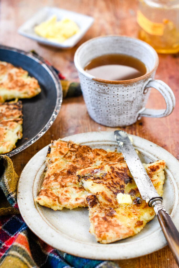 Easy Traditional Scottish Potato Scones/Tattie Scones(+Video!) - Larder ...