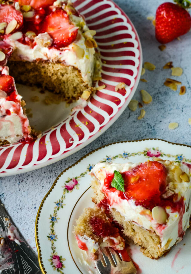 Eton Mess Strawberry Sponge Cake - Larder Love
