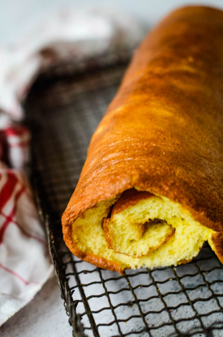 Blueberry And Lemon Roulade Cake - Larder Love