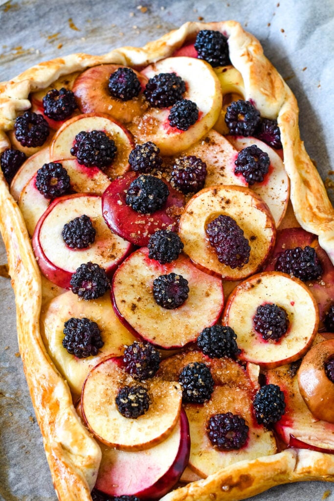 Quick And Easy Blackberry And Apple Tart - Larder Love