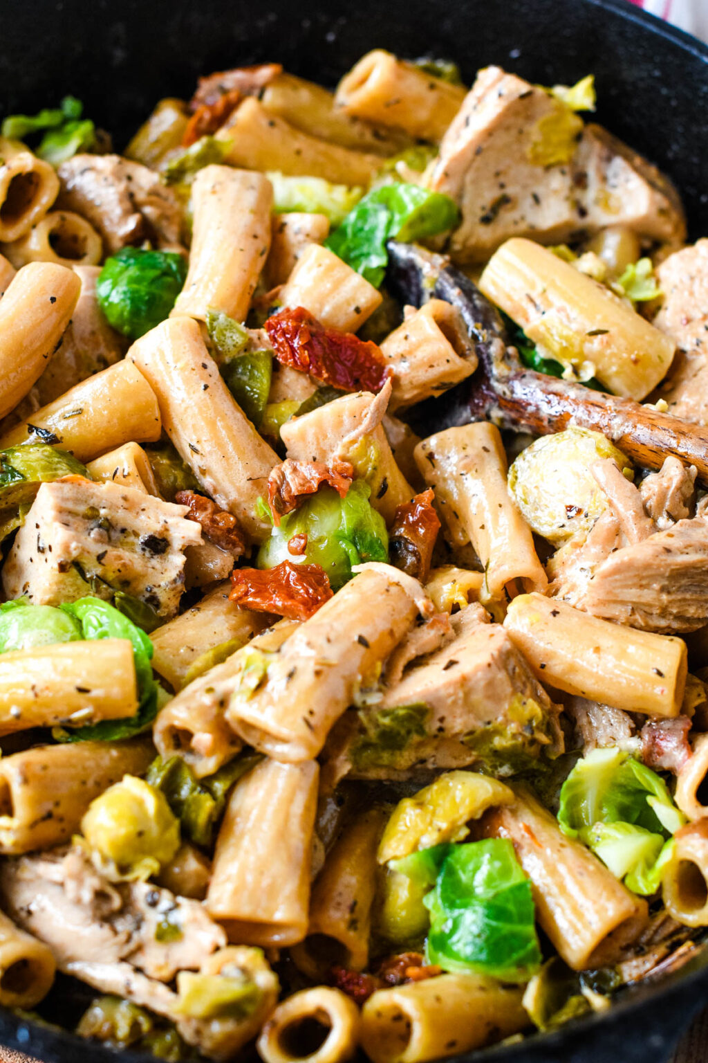 One-Pan Leftover Turkey Pasta Bake - Larder Love