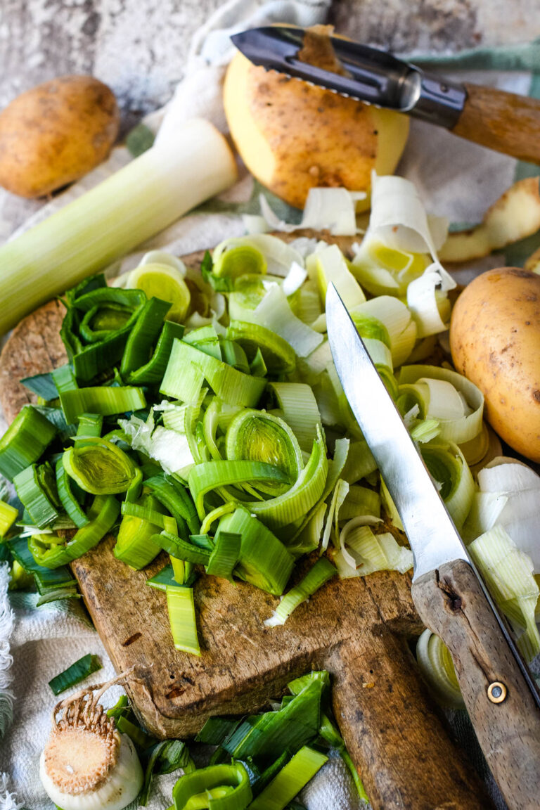 3 Ingredient Easy Leek And Potato Soup - Larder Love